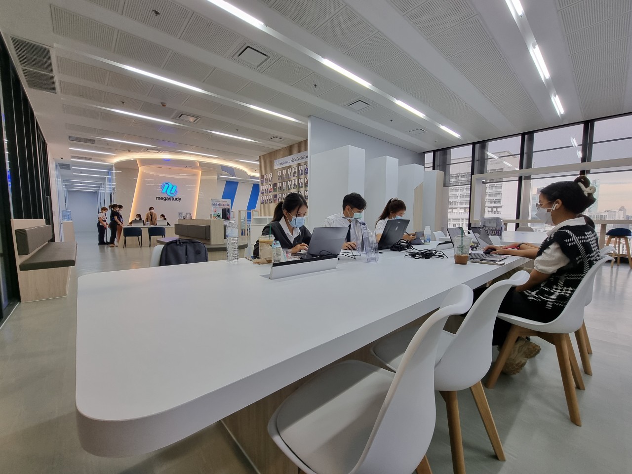 เรียนพิเศษ ติวสอบ ออนไลน์ กวดวิชาติวเตอร์อันดับ 1 | Megastudy